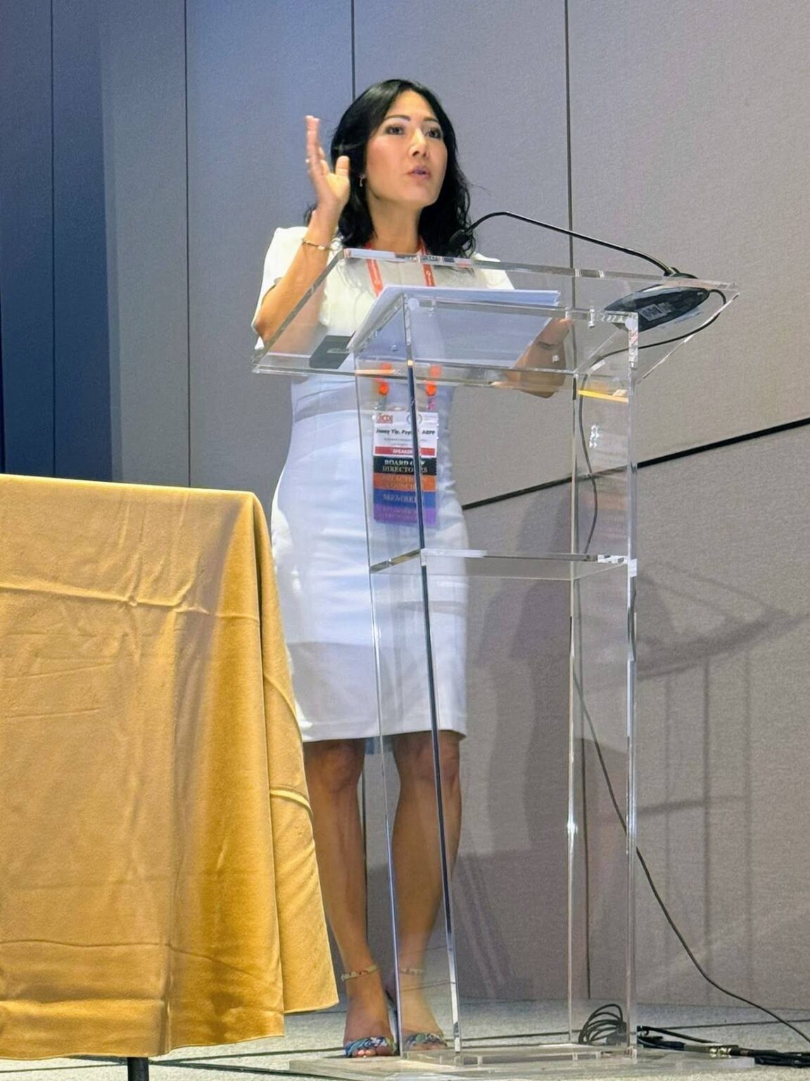 About Dr. Jenny Yip